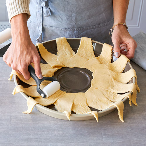 Large Round Platter - Shop | Pampered Chef Canada Site